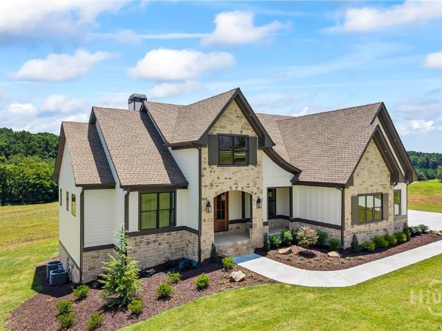 810 North Hampton Way