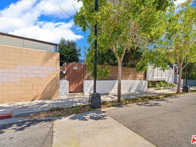 810 Navy St, Santa Monica, CA 90405