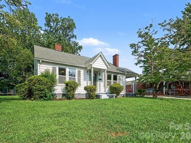 810 S Bostian St, China Grove, NC 28023