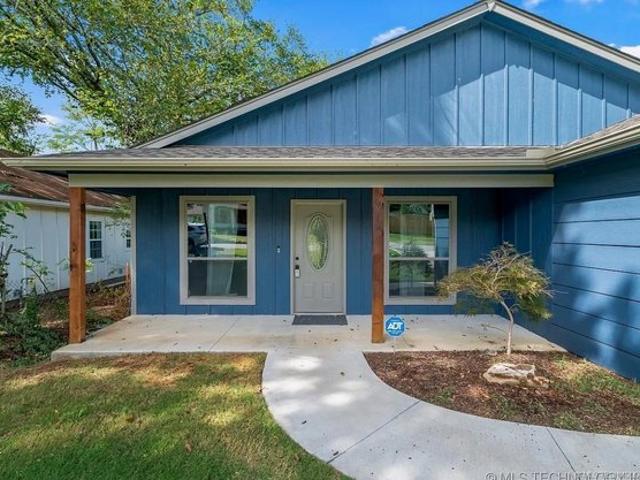 810 S Hickory St, Bristow, OK 74010