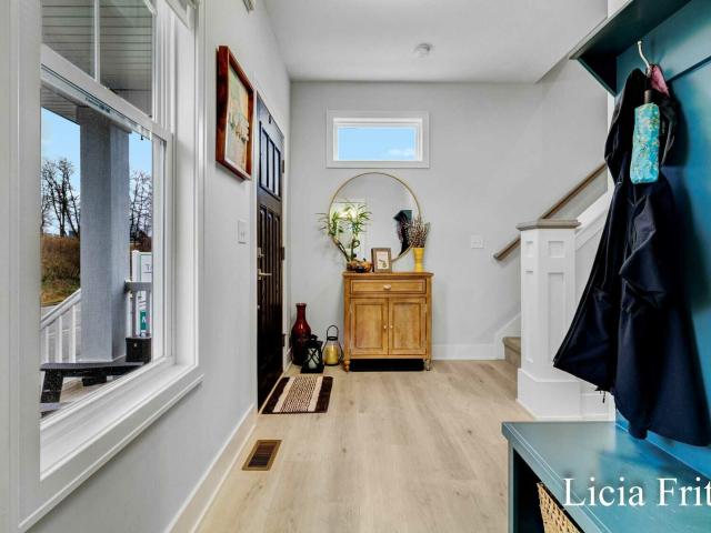 810 S Lake Street, Whitehall, USA, MI