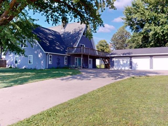 810 S Main St, Holstein, IA 51025