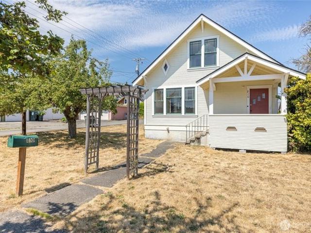 810 S Oak St, Port Angeles, WA 98362