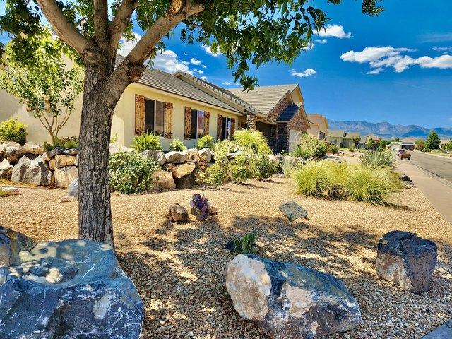 810 S Peachtree Dr, Toquerville, UT 84774