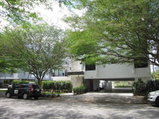 810 S Salzedo St #12 Coral Gables, FL 33134