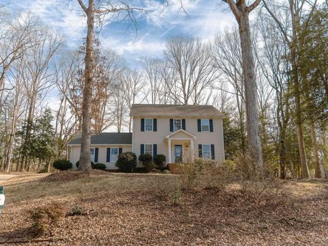 810 Somerset Pl, Spartanburg, SC 29301