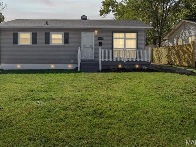 810 Saint Thomas Ln, Cahokia, IL 62206
