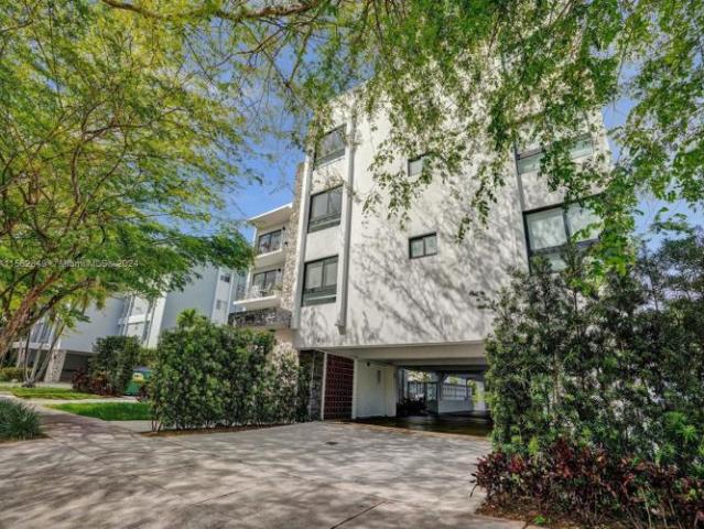 810 Salzedo St, Coral Gables, FL 33134