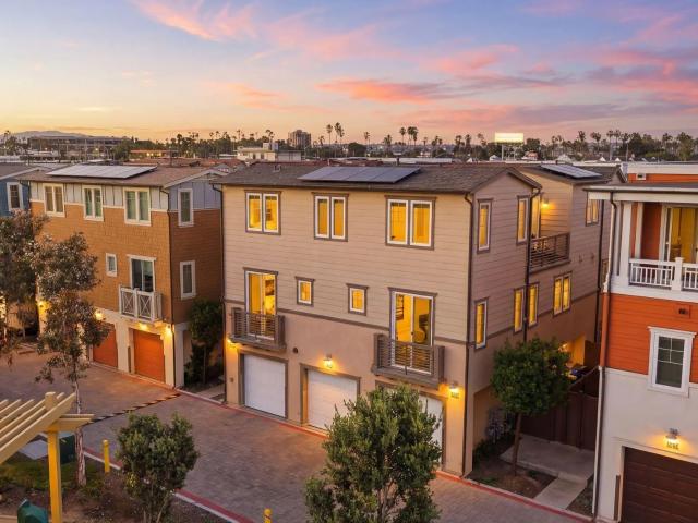 810 Santa Barbara Pl, San Diego, CA 92109 | MLS #260012