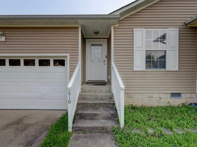 810 Shetland Dr