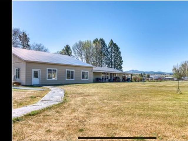 810 Sleeping Child Rd, Hamilton, MT 59840
