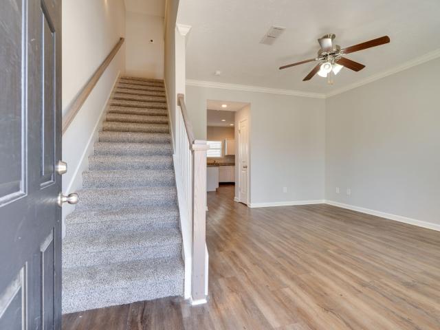 810 Staten Dr