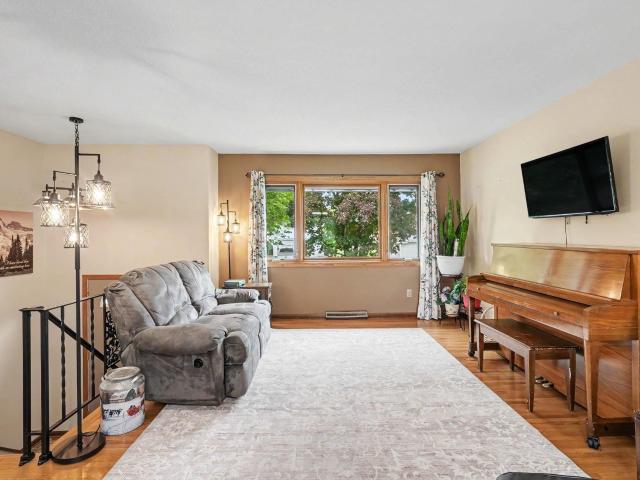 810 Sunny Lane