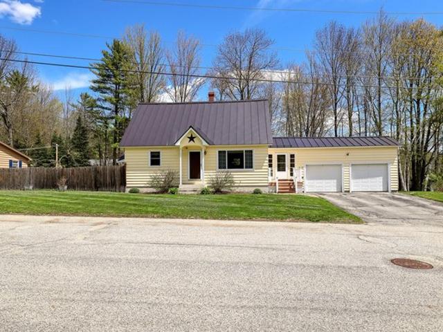 810 Penobscot St, Rumford, ME 04276