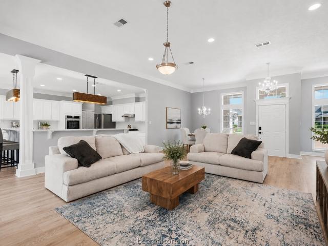 810 Plum Hollow Drive