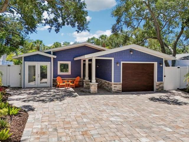 810 Plymouth St, Sarasota, FL 34242