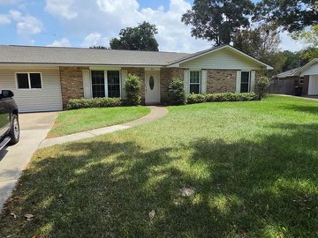 810 Rothmer Dr, Baton Rouge, LA 70808
