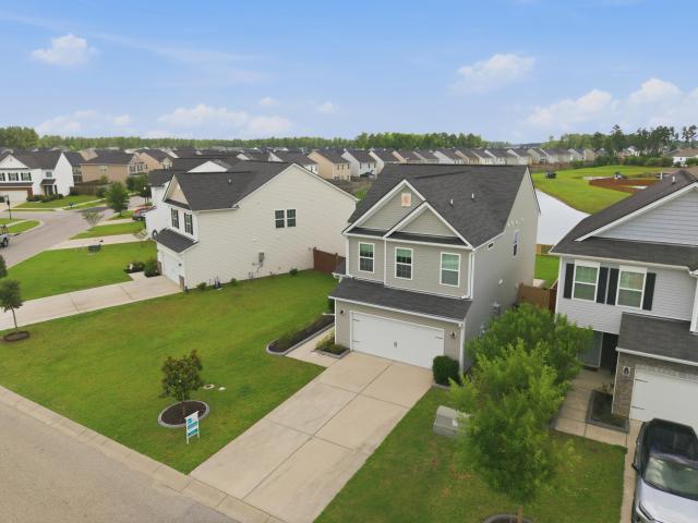 810 Redbud Lane