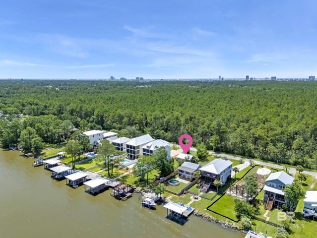 810 W Canal Dr, Gulf Shores, AL 36542