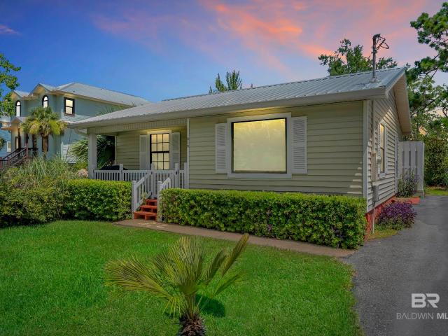 810 W Canal Drive