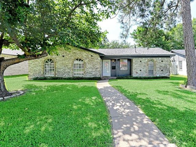 810 Waikiki Dr, Garland, TX 75043