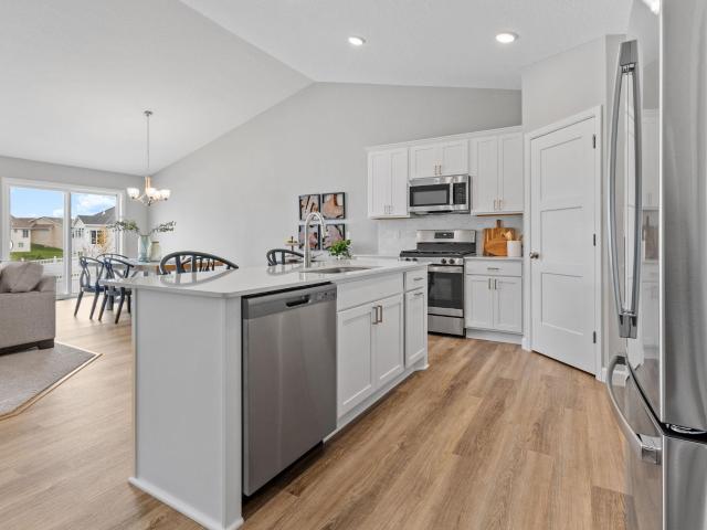 810 Walnut Court