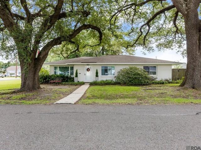 810 Whitehead Blvd, Port Allen, LA 70767