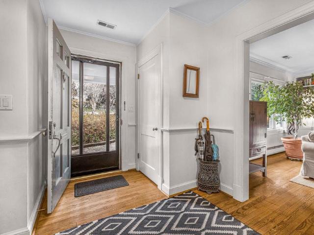 810 Tunlaw Pl