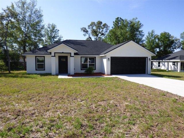 8114 N Voyager Dr, Citrus Springs, FL 34433
