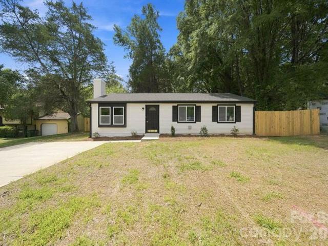 8114 Holly Hill Rd, Charlotte, NC 28227