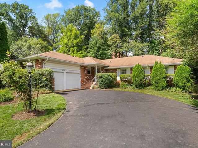 8114 Langbrook Rd, Springfield, VA 22152