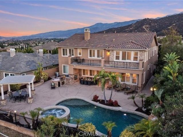 8114 Soft Winds Dr, Corona, CA 92883