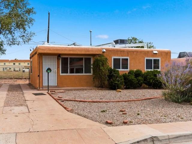 8116 Kathryn Ave SE, Albuquerque, NM 87108