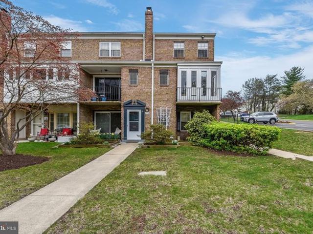 8116 Lakecrest Dr, Greenbelt, MD 20770