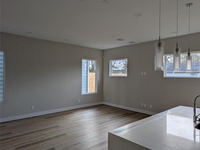 8117 Esther Acres