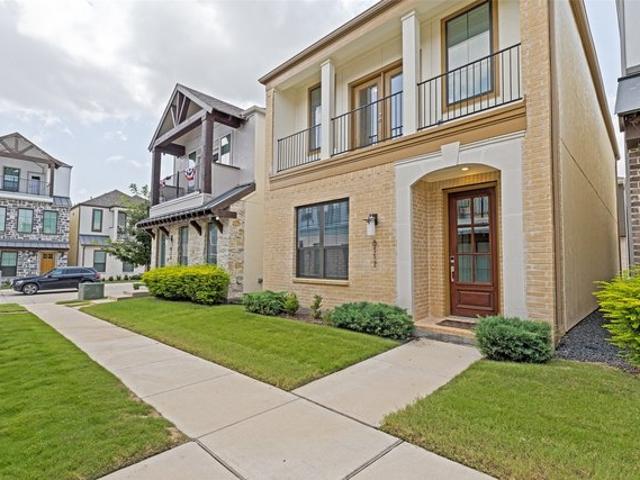 8117 Radnor Rd, Dallas, TX 75231