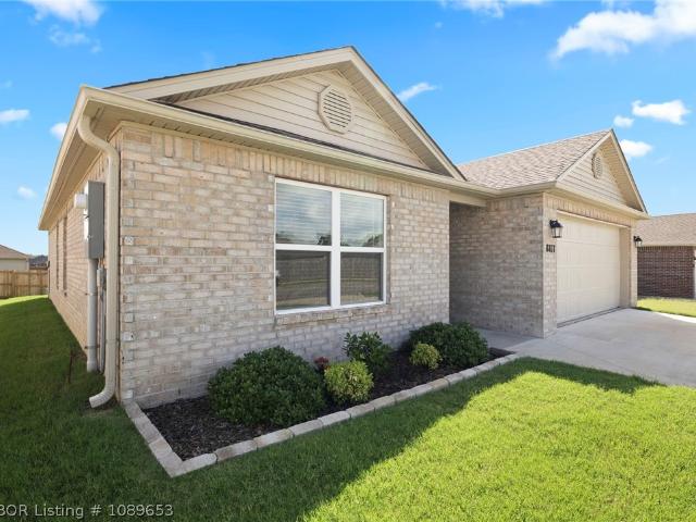 8117 Sunflower Way