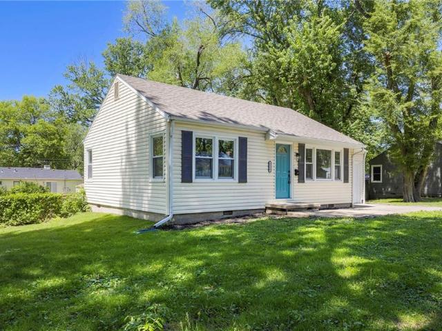 8118 Mackey St, Overland Park, KS 66204 | MLS #2616 | Compass