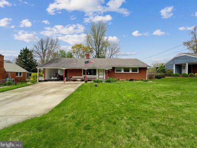 8118 Drayton Ln, Springfield, VA 22151