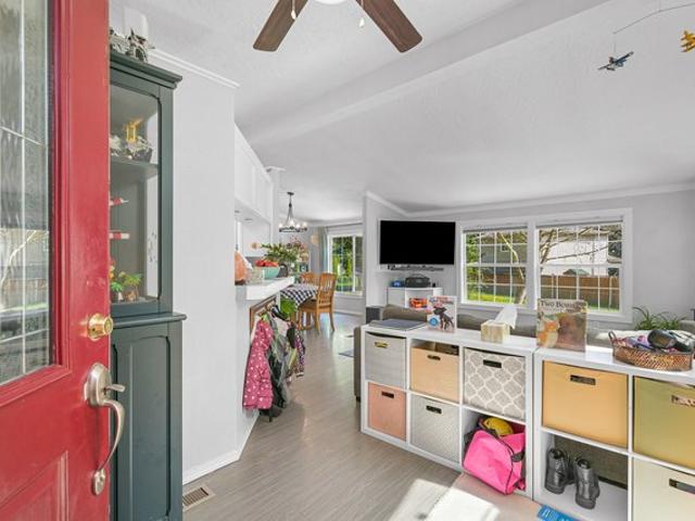 8118 Pony Express Way, Maple Falls, WA 98266