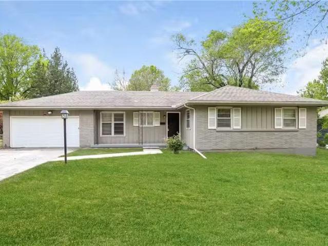 8118 Willow Way, Raytown, MO 64138 MLS #2571148