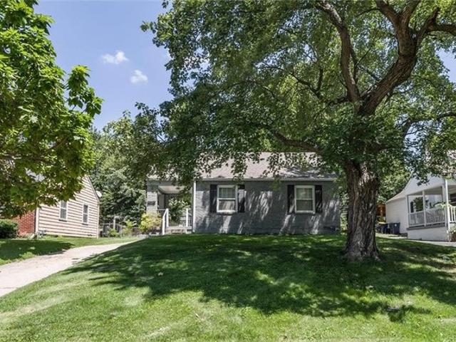 8119 Madison Ave, Kansas City, MO 64114