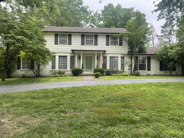 8119 Holly RD