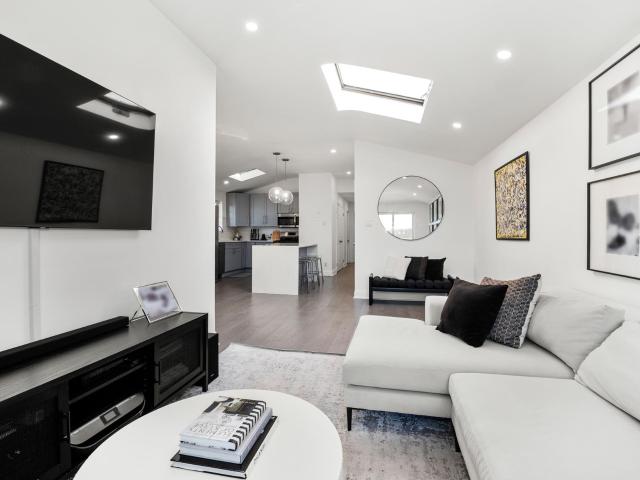 8110 Ave L 136
