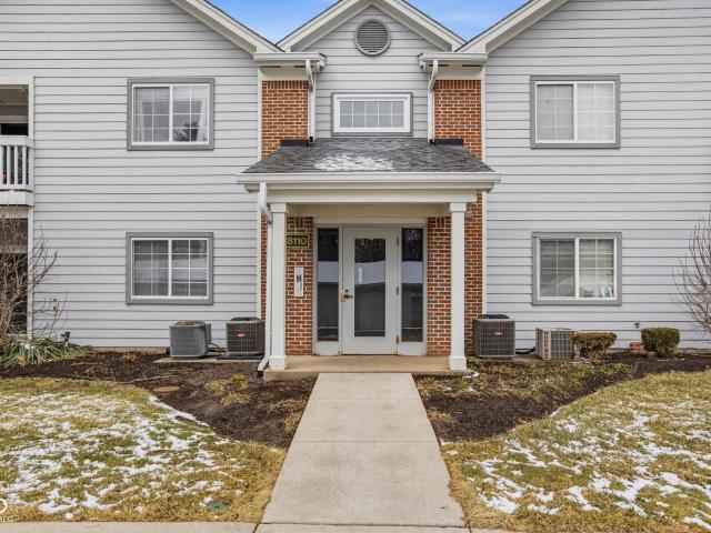 8110 Brookmont Ct, Unit 101, Indianapolis, IN 46278 | MLS #22086 | Compass