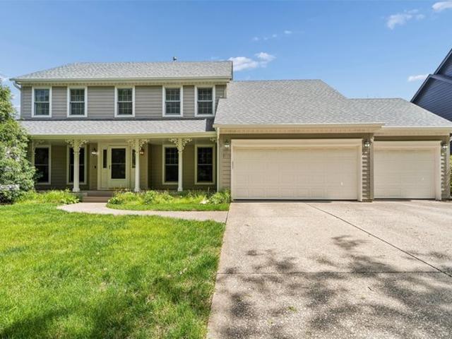 8110 Chambery Blvd, Johnston, IA 50131
