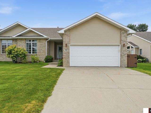 8111 Cheney Ridge Rd, Lincoln, NE 68516