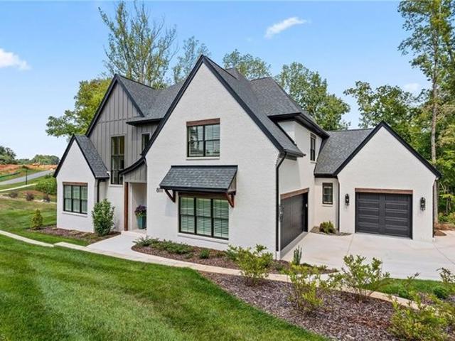 8111 Falcon Trl, Oak Ridge, NC 27310