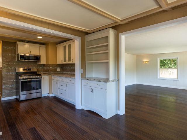 8111 Santa Ana Road