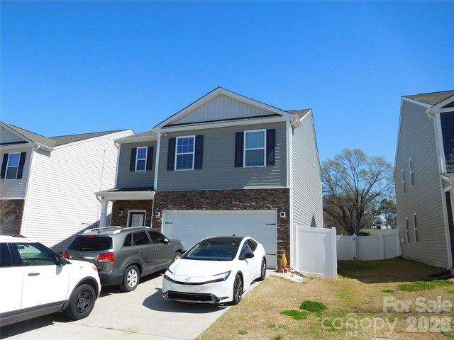 8112 Clairwood Dr, Charlotte, NC 28269
